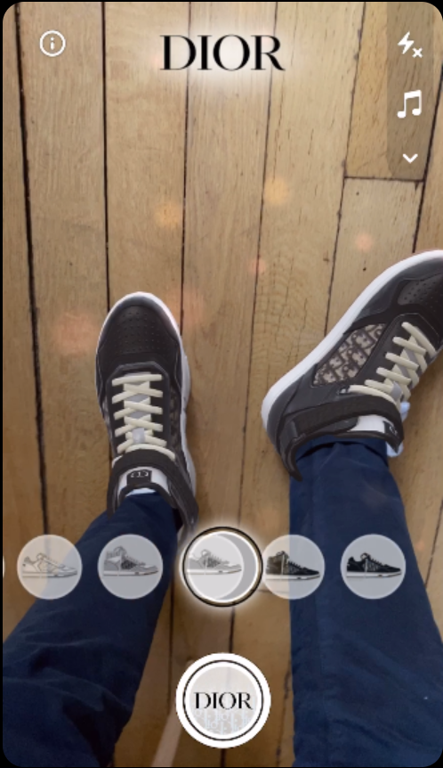 Filters on Snapchat: What's Behind The Augmented Reality Curtain